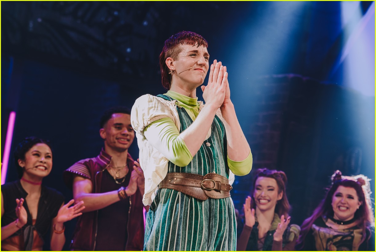 Full Sized Photo of charli damelio makes broadway debut in and juliet ...