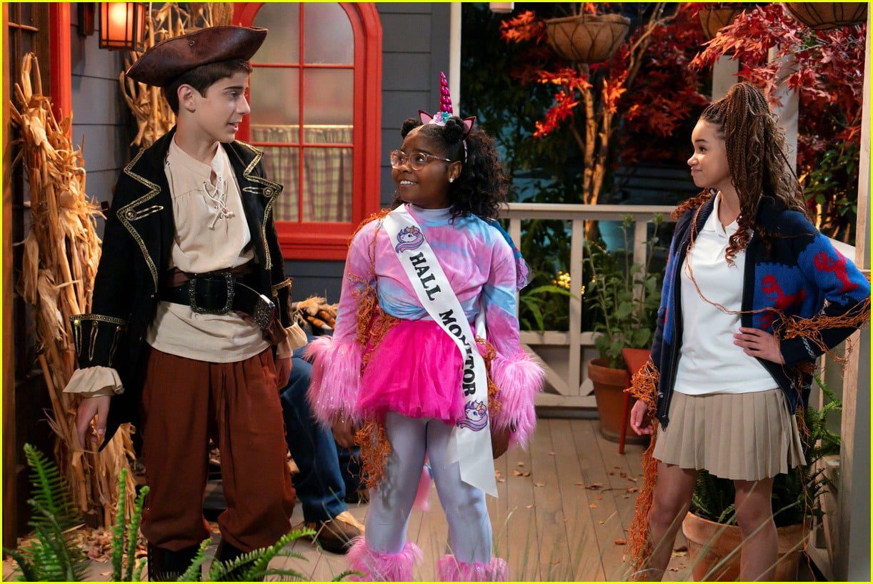Get to Know Taylor Cora From 'Wizards Beyond Waverly Place' With 10 Fun ...