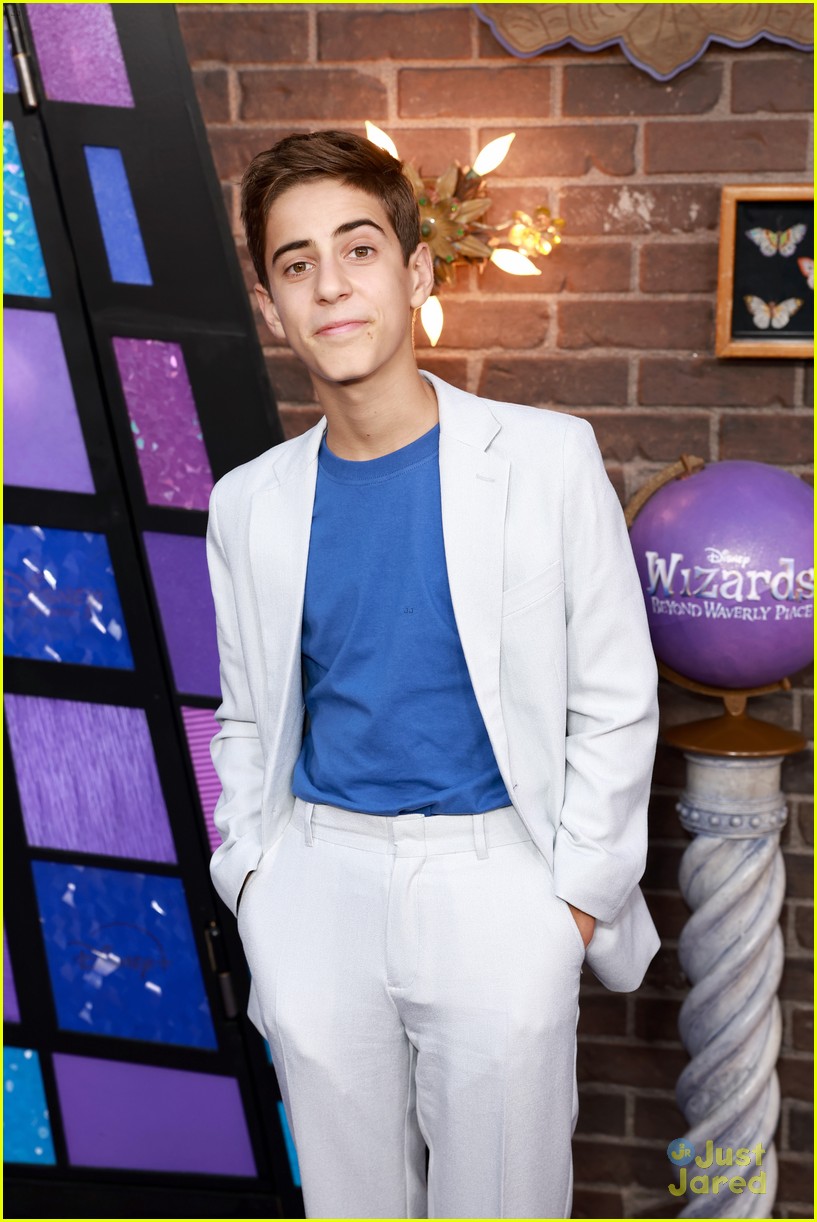 Janice LeAnn Brown Says David Henrie & Selena Gomez Made Her Feel 'Welcome & Safe' On 'Wizards ...