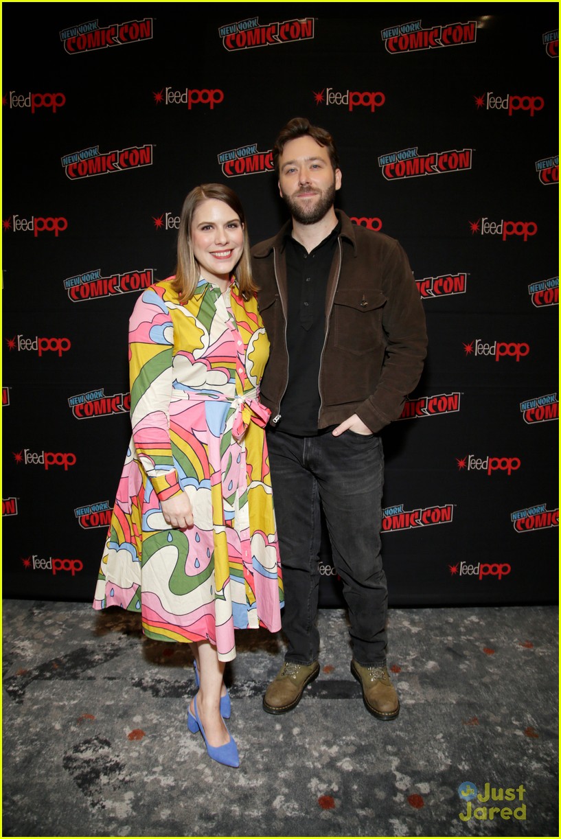 Peyton List & 'School Spirits' Cast Attend New York Comic Con, Unveil ...