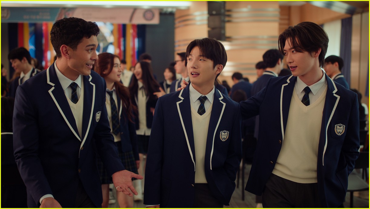 Noah Centineo Makes Surprise Return as Peter Kavinsky In 'XO, Kitty' Season 2 Trailer - Watch ...