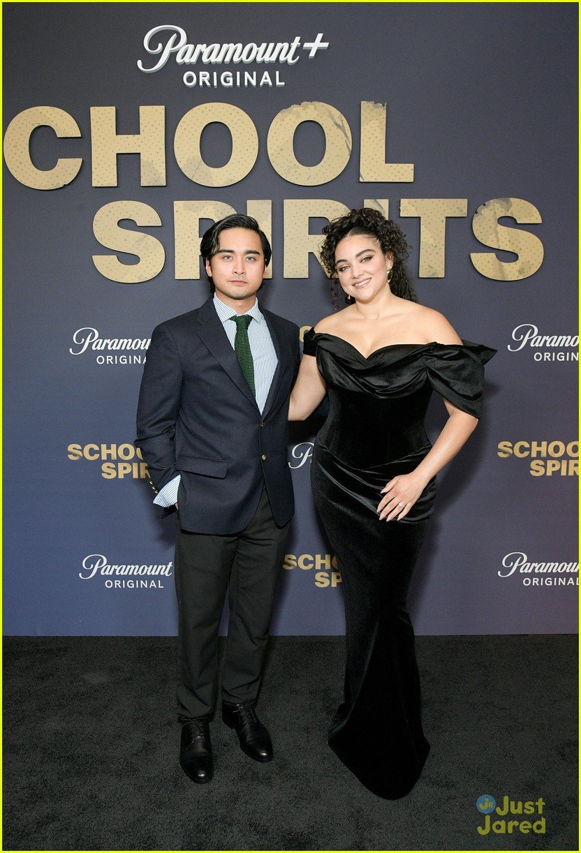 Milo Manheim Gets Mom Camryn's Support at 'School Spirits' Season 2 ...