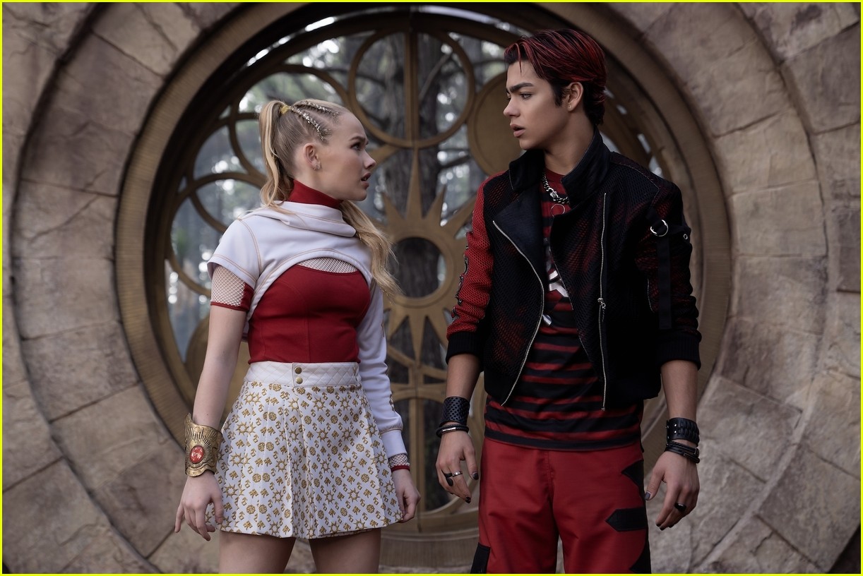 'Zombies 4: Dawn of the Vampires' First Look & Premiere Date: Milo Manheim & Meg Donnelly Head ...