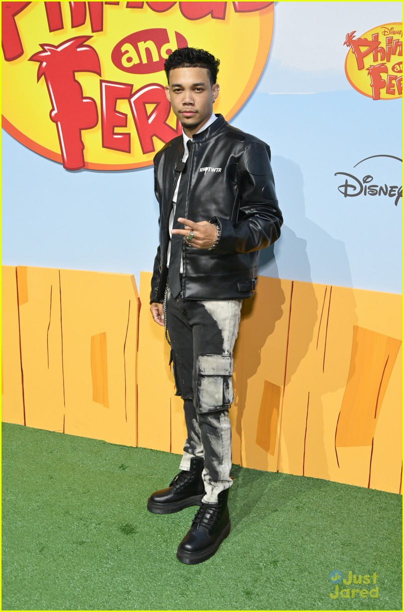 Disney Stars Past, Present & Future Attend 'Phineas & Ferb' Season 5 ...