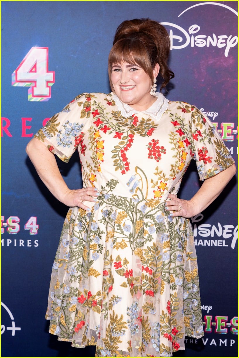 'Descendants' Stars Celebrate 'Worlds Collide' Tour Mates at 'Zombies 4 ...