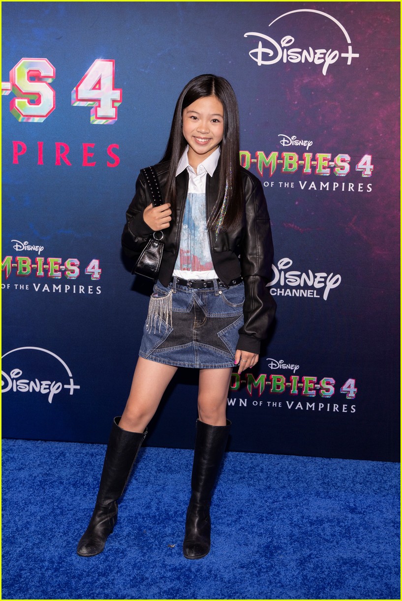 'Descendants' Stars Celebrate 'Worlds Collide' Tour Mates at 'Zombies 4 ...