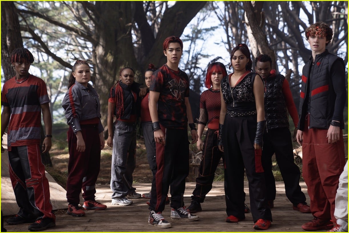 Get to Know 10 Fun Facts About 'Zombies 4' Vampire Mekonnen Knife (Exclusive) | Photo 1387355 ...