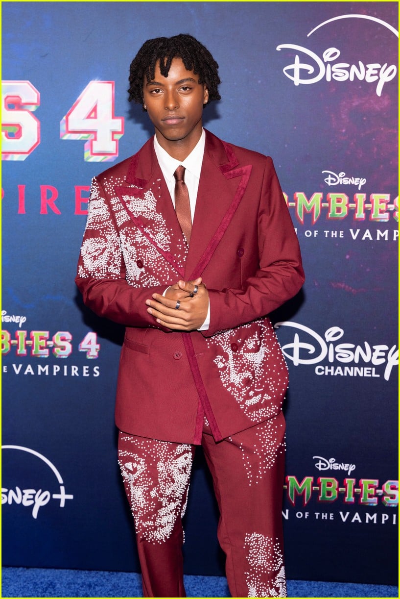 Past 'Zombies' Stars Show Support at 'Zombies 4' Premiere! | Photo ...