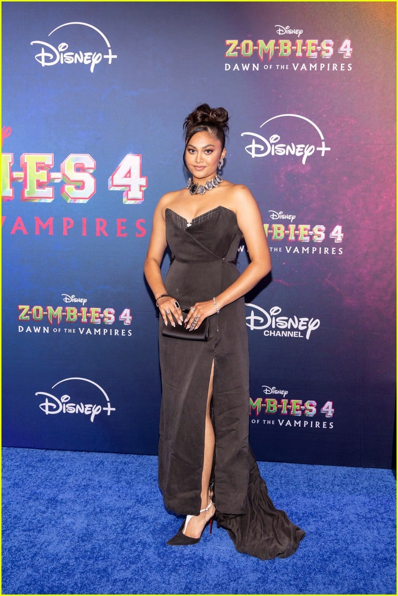 Past 'Zombies' Stars Show Support at 'Zombies 4' Premiere! | Photo ...