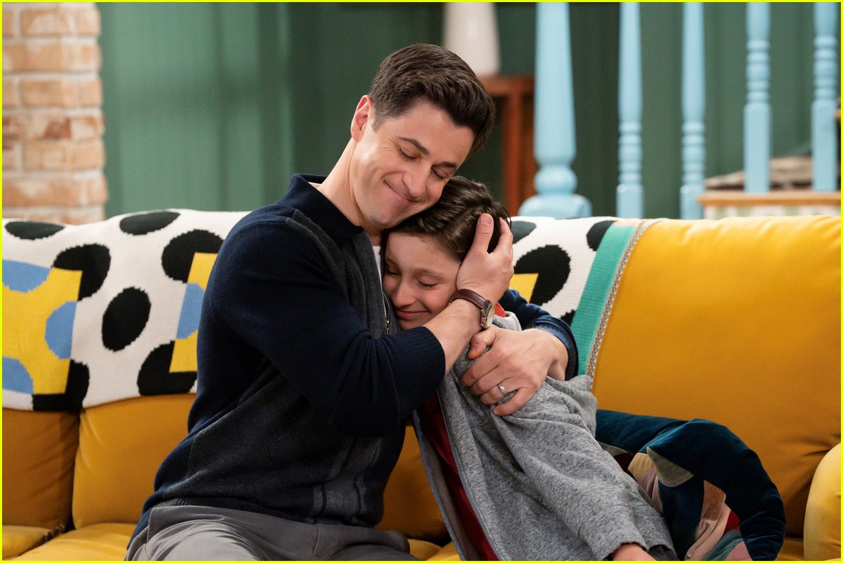 Disney Debuts 'Wizards Beyond Waverly Place' Season 2 Trailer - Watch Now! | Photo 1387452 ...