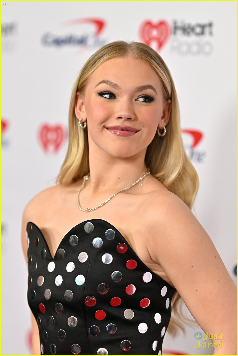 Freya Skye Lights Up Jingle Ball Tour After Announcing Solo 'Stars ...
