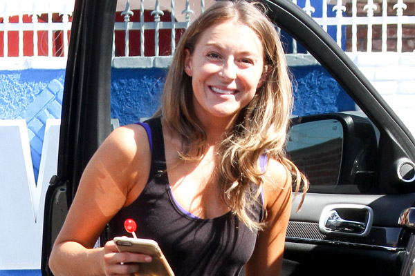 Alexa PenaVega Isn’t Going To Let Husband Carlos Win DWTS If They Both ...