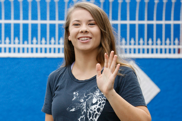 Bindi Irwin is Working On Her 2nd College Degree in Tourism | Alek ...