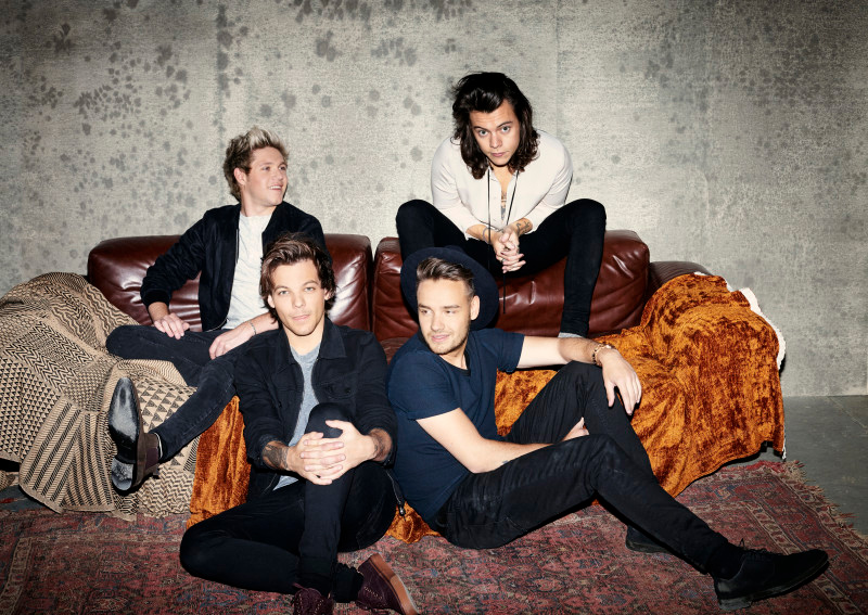 One Direction Perform 'FourFiveSeconds' & 'Torn' At BBC's Live Lounge ...