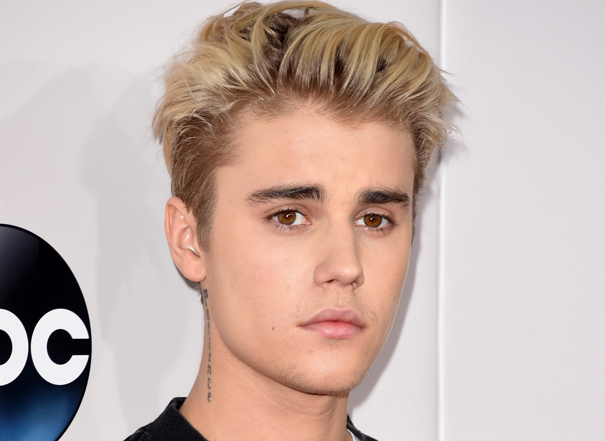 Justin Bieber Tweets Apology After Cancelling Late Show Parade