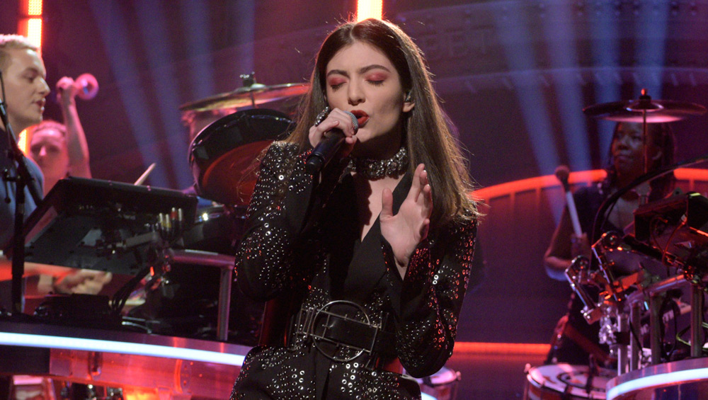Lorde Says She Did Not Lip Sync on ‘SNL’ | Lorde, Saturday Night Live ...
