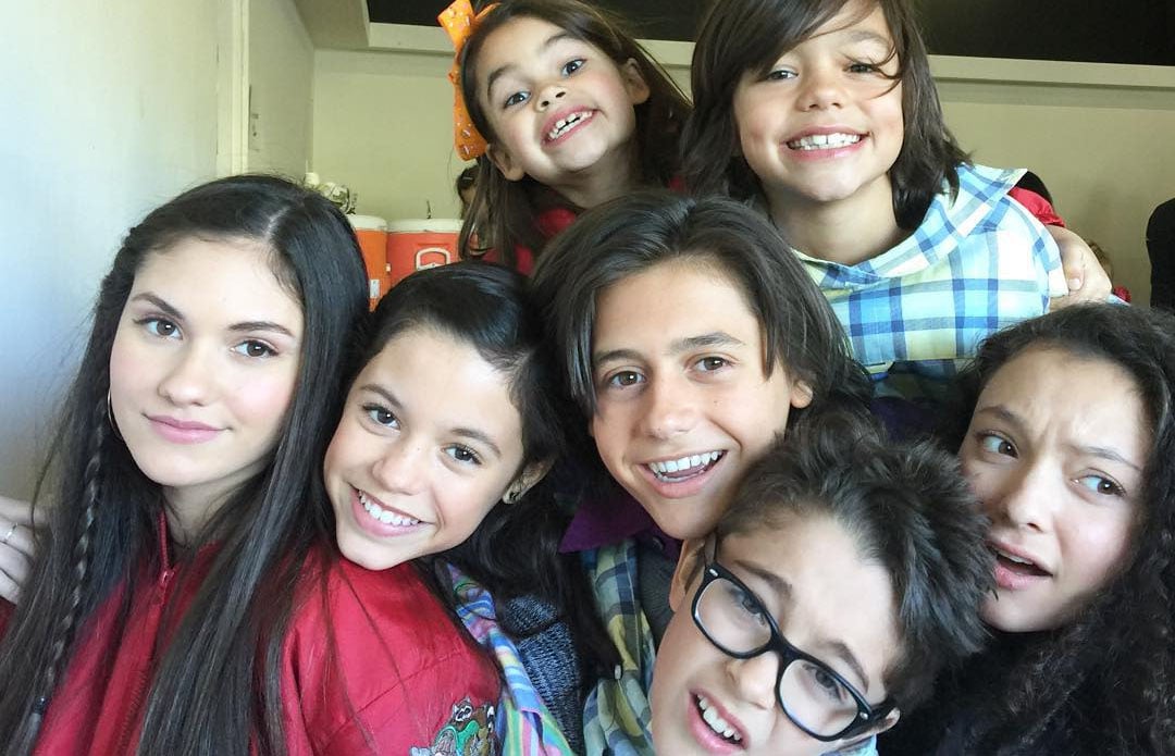 Jenna Ortega & ‘Stuck In The Middle’ Cast Share Cute Instagrams – See ...