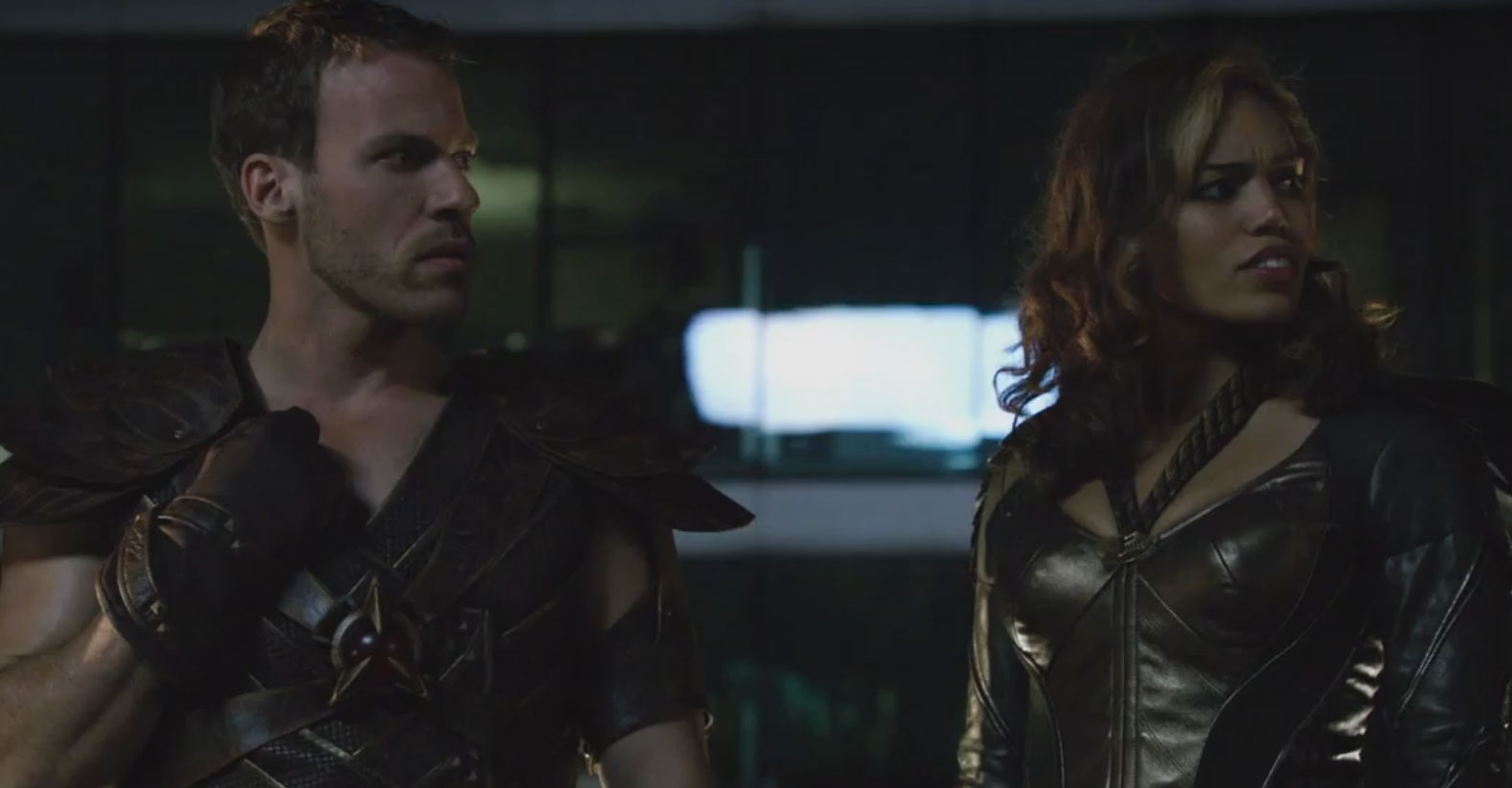 Hawkman & Hawkgirl Are Front & Center in New ‘DC’s Legends of Tomorrow ...
