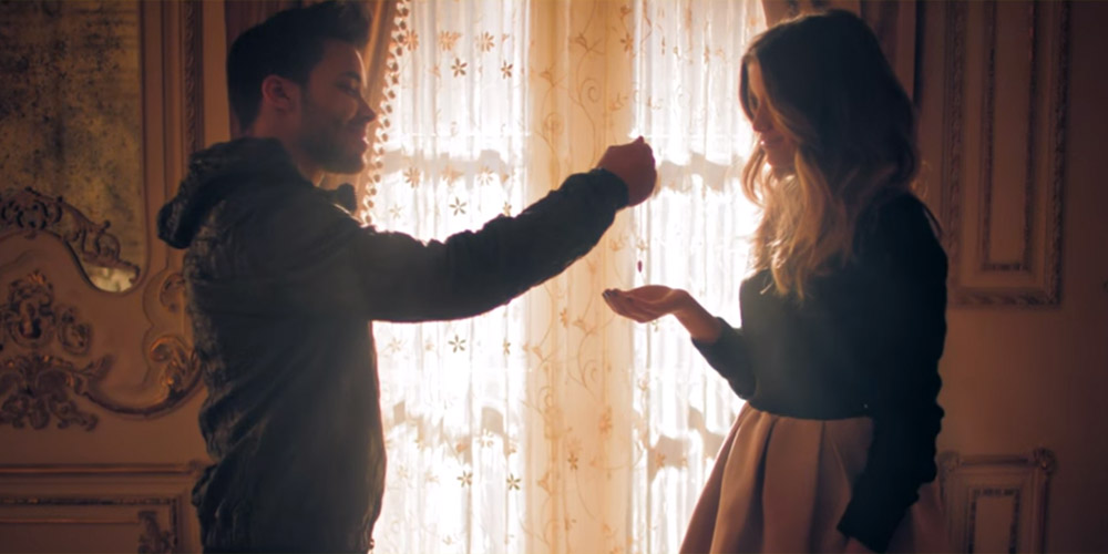 Sofia Reyes Debuts ‘Solo Yo’ Music Video With Prince Royce – Watch Now ...