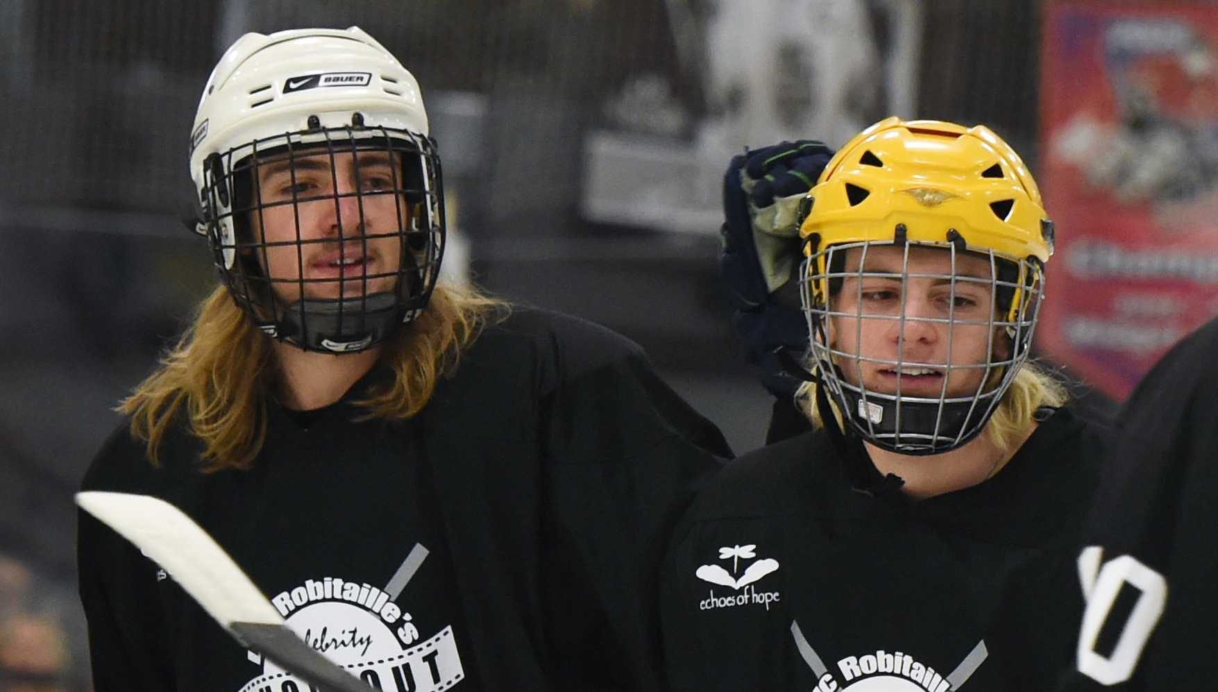 R5 Plays Hockey With the Henrie Brothers for Charity! | David Henrie ...