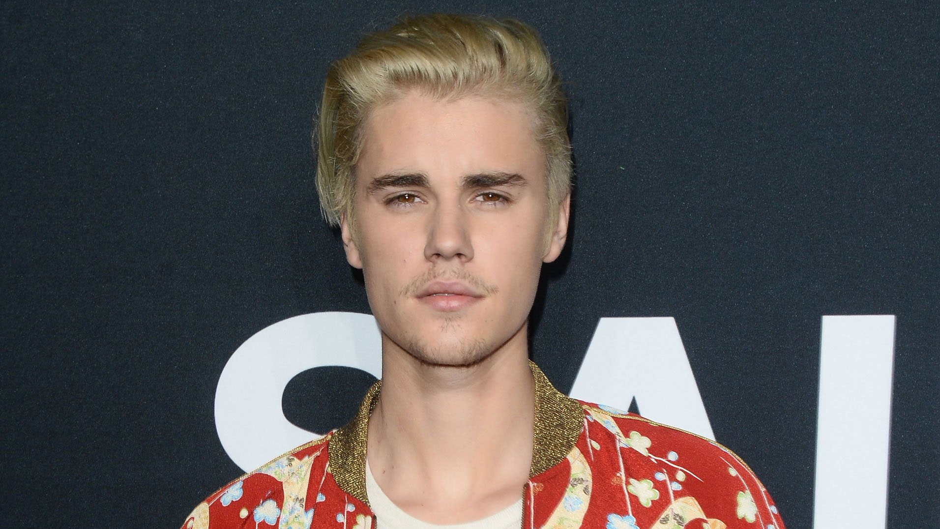 Justin Bieber Performs Justin Timberlake’s ‘Cry Me a River’ in Concert ...