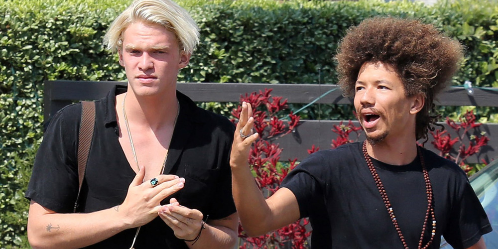 Cody Simpson Crafts Surfboard For Friend | Cody Simpson | Just Jared Jr.