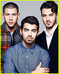 This Major Star Had No Idea Who The Jonas Brothers Were | Newsies ...