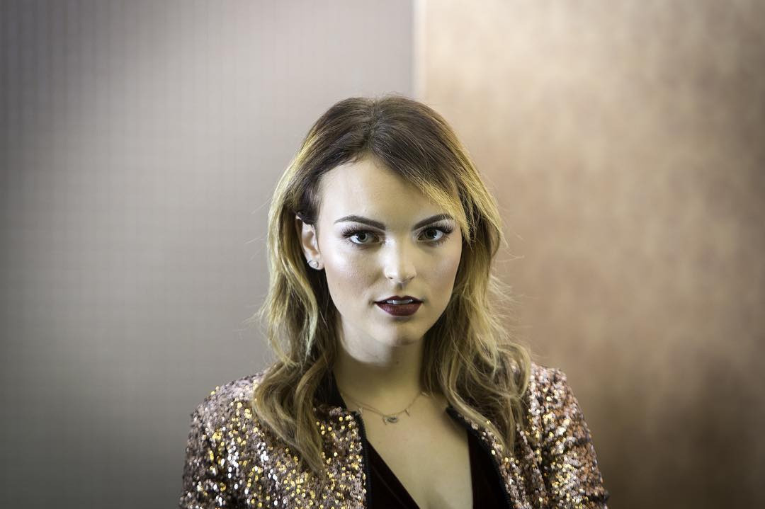 Singer Abi Releases ‘Put A Bow On It’ Ahead of the Holidays – Listen on ...