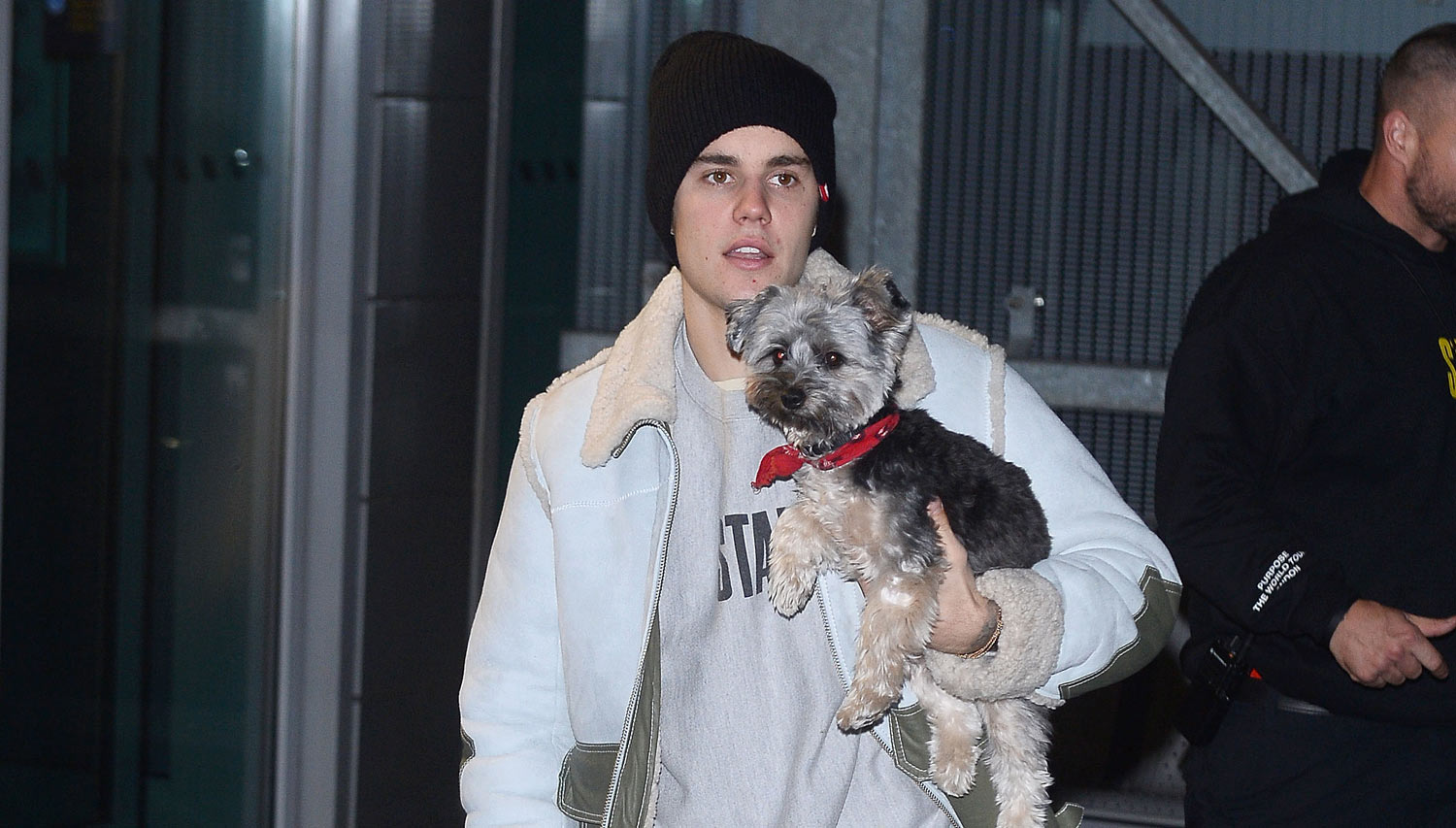 VIDEO: Justin Bieber’s Bodyguard Says Fans Like to Rip His Shirt Off ...