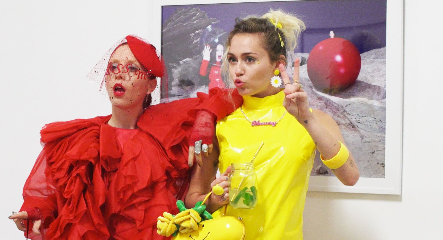 Miley Cyrus Checks Out Her Pal’s Gallery Opening with Liam Hemsworth ...