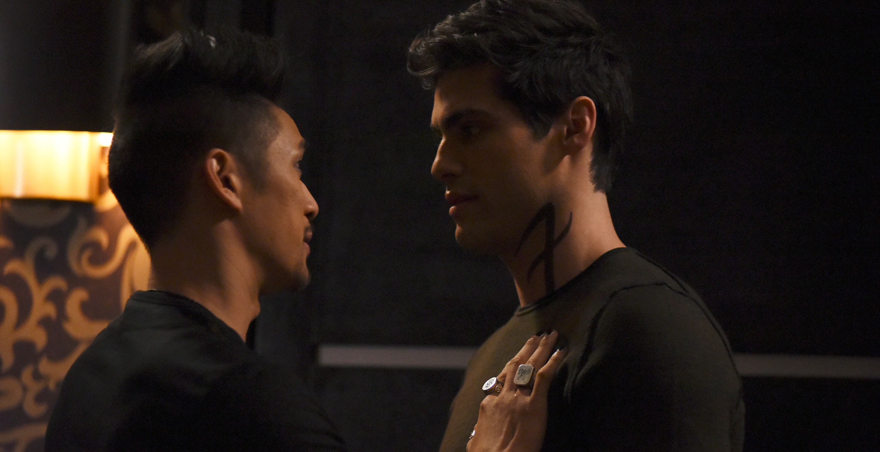 ‘Shadowhunters’ Showrunner Responds to Controversial #Malec Consent ...