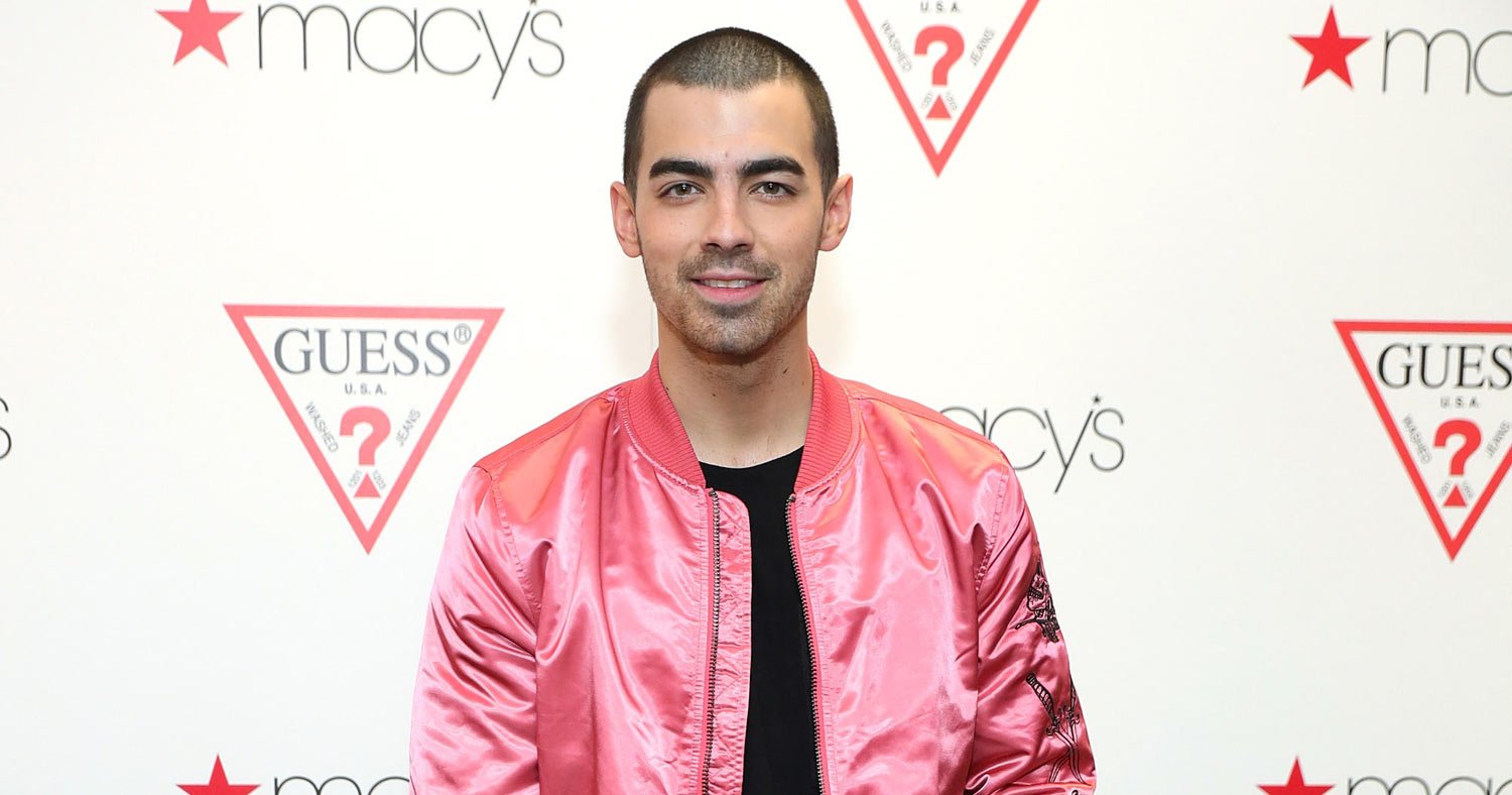 Joe Jonas Wants You to Watch His Steamy ‘Guess’ Underwear Campaign ...