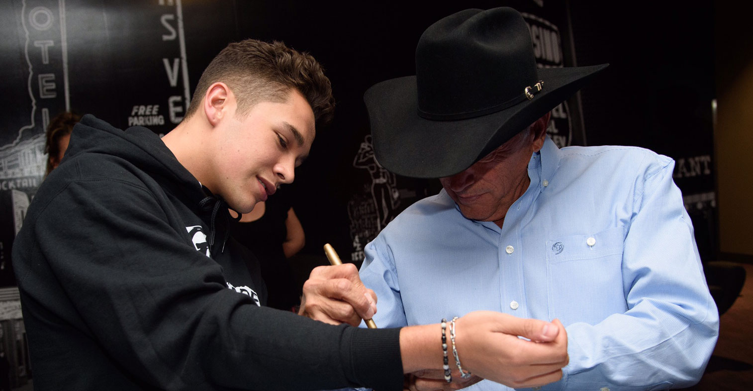 This Famous Singer Left Austin Mahone Starstruck! | Austin Mahone ...