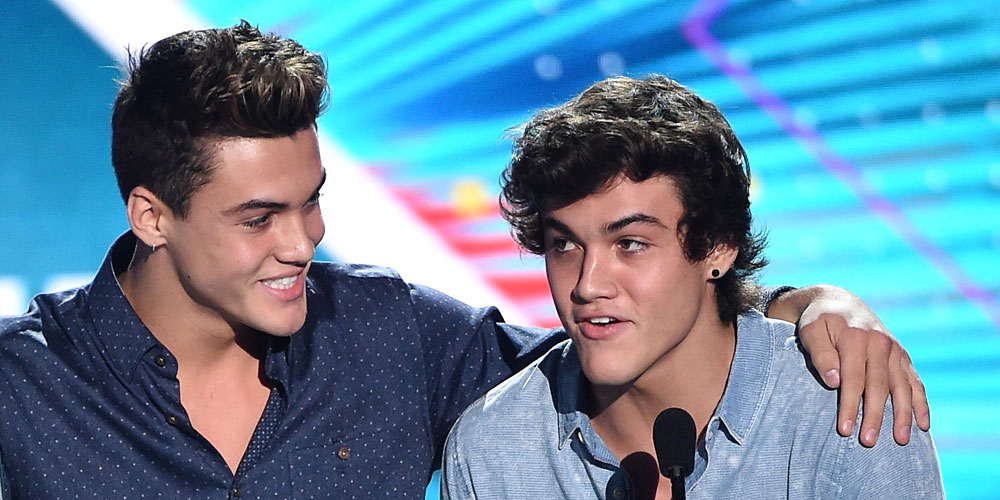9 Times the Dolan Twins Absolutely Roasted Each Other on Twitter ...