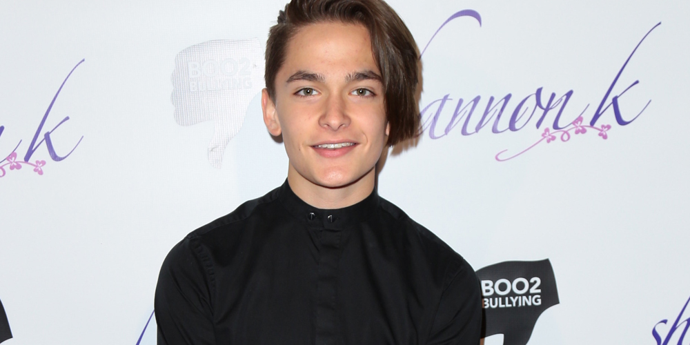 Ian Grey Makes First Post-’Pop Game’ Appearance at Boo2Bullying Event ...