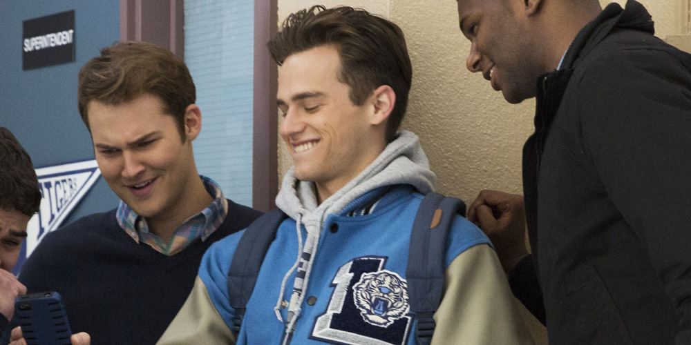 13 Reasons Why’s Brandon Flynn Hates That His Character Let This One ...