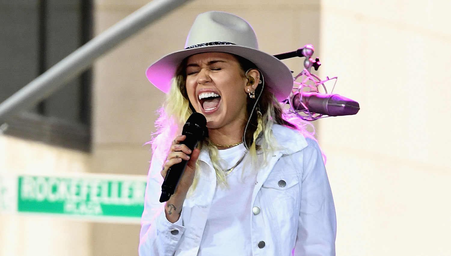 Miley Cyrus Sings ‘Inspired’ Live for First Time (Video) | Miley Cyrus ...