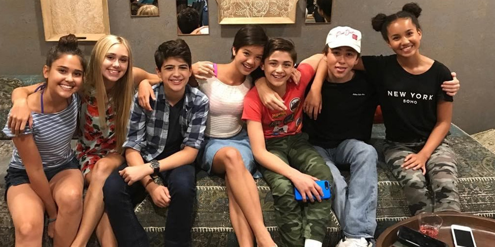 The ‘Andi Mack’ Cast Sings The Theme Song During Season One Finale ...