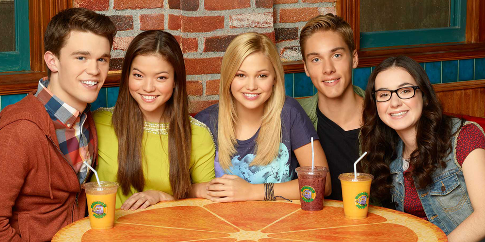 Olivia Holt And Her ‘i Didnt Do It Cast Finally Reunite Pic Inside