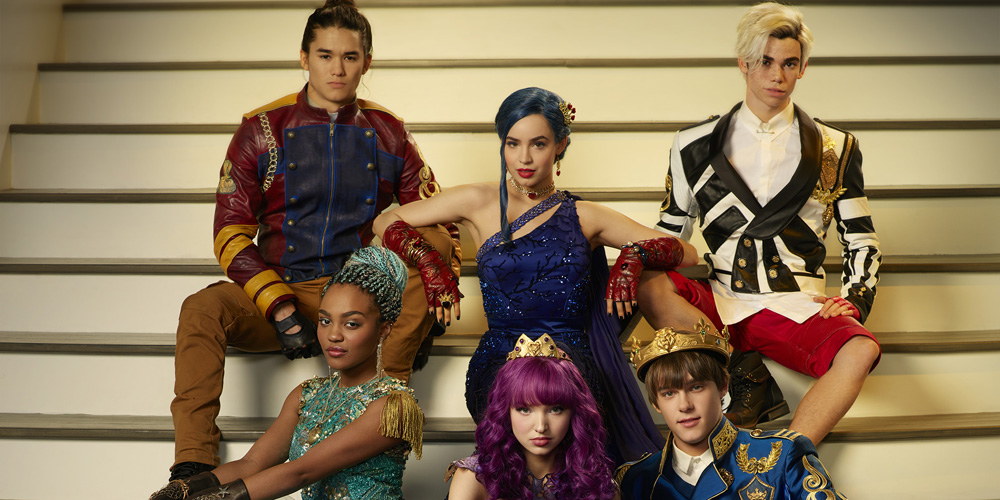 ‘Descendants 2′ Cast Glams Up For Gorgeous Cotillion Portrait | Booboo ...
