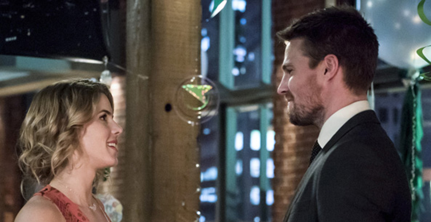 ‘Arrow’ EP Dishes on the Future of Olicity in Season 6 | Arrow, Emily ...