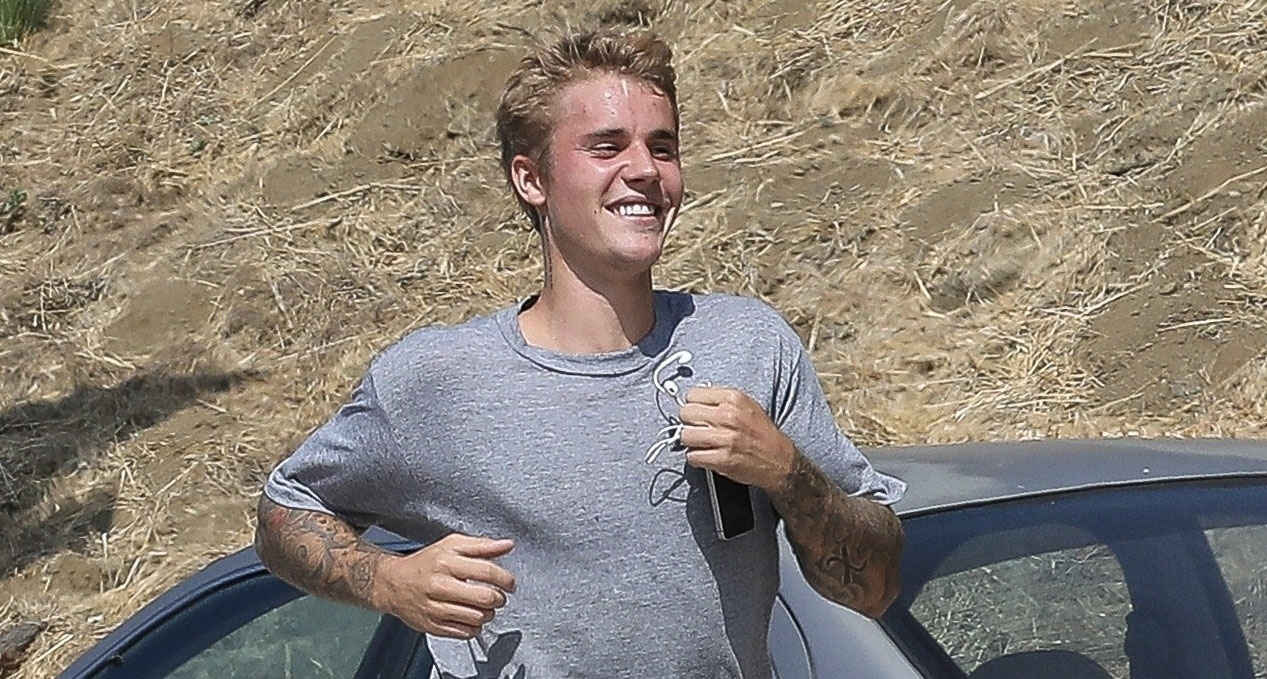 Justin Bieber Goes for Run After Announcing New Music! | Justin Bieber ...