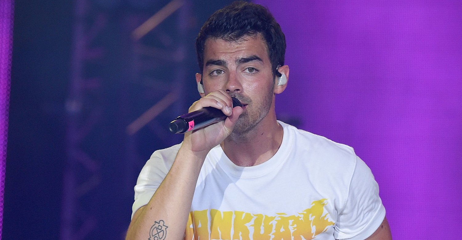 DNCE Sings ‘Total Eclipse of the Heart’ During the Eclipse with Bonnie ...