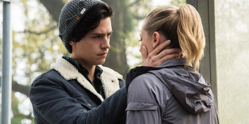 Lili Reinhart on Riverdale’s Bughead: ‘They’re Each Other’s Beacon of Light’ | Cole Sprouse ...