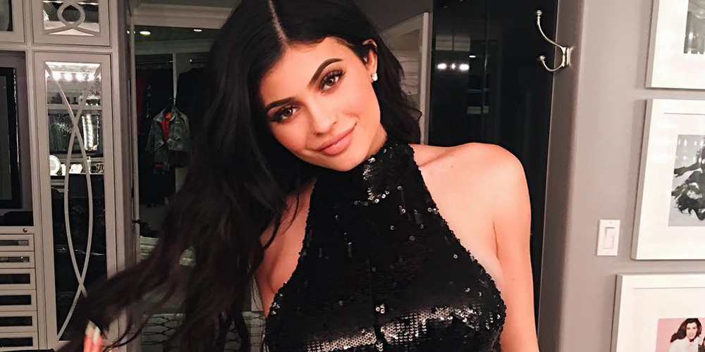 Kylie Jenner Teases New Makeup Collection Inspired by New Baby Stormi ...