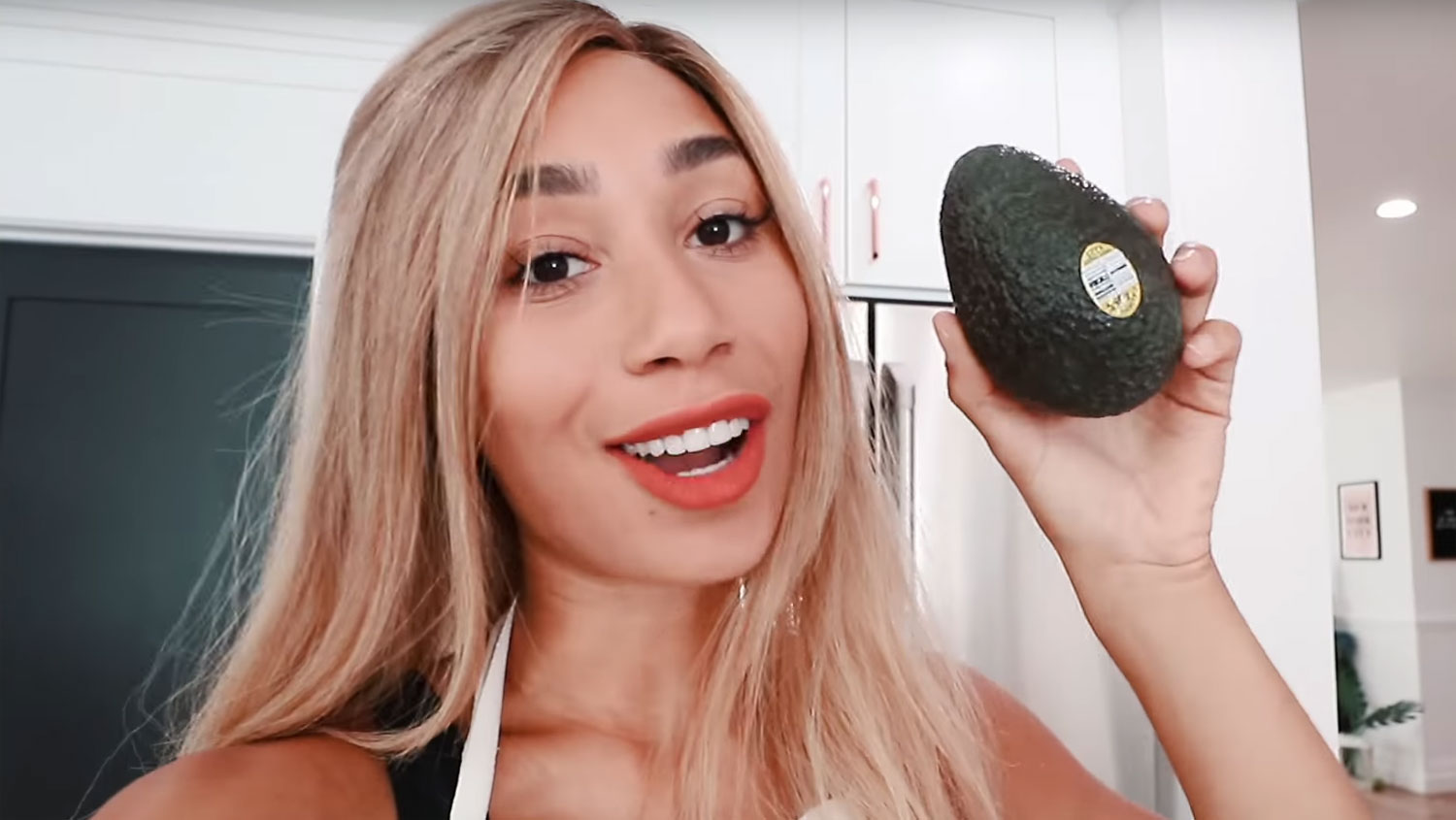 Eva Gutowski Shares What She Eats in a Day as a Vegan (Video) | Eva ...