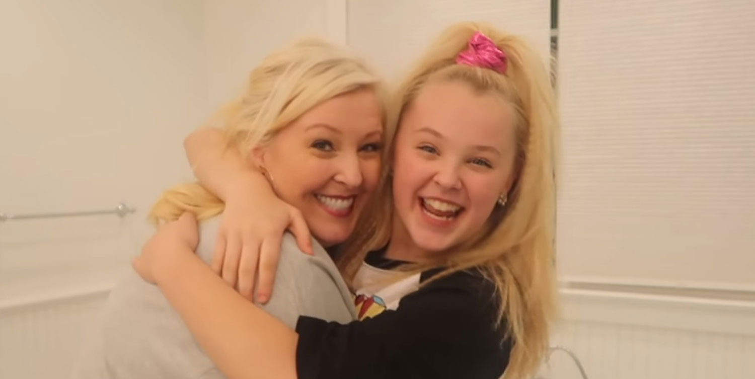 JoJo Siwa Changes Up Her Look, Tries Out Different Hair Styles | JoJo ...