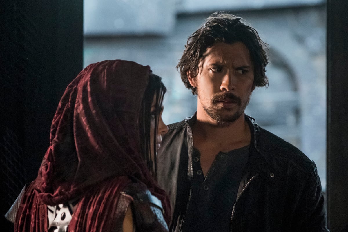 Octavia Goes Against Clarke & Bellamy’s Advice on ‘The 100′ Tonight ...