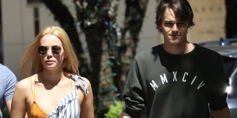 Mitchell Hope & Girlfriend Tayla Audrey Hang With Sarah Jeffery in ...