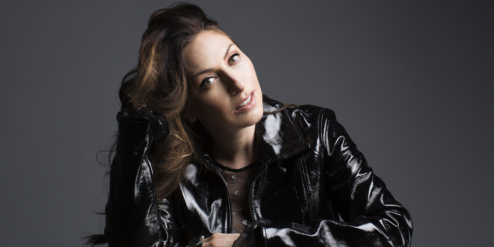 Singer Tara Macri Drops ‘Meet Me on Mars’ – Watch The Music Video Here ...